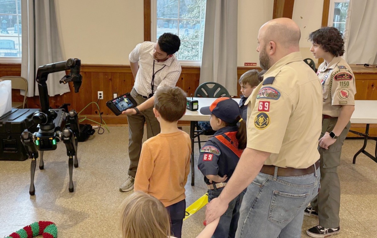 Picatinny volunteers use robotics to interest Cub Scouts in STEM ...