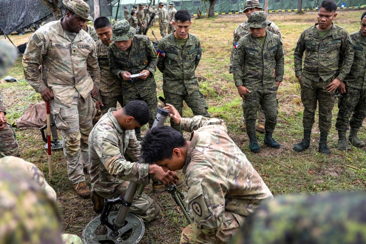 US, Philippine soldiers conduct mortar training during Salaknib 25 ...
