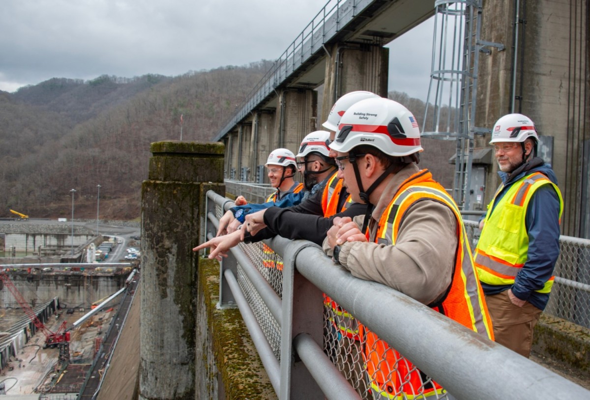 CAT 513 visits Bluestone Dam | Article | The United States Army