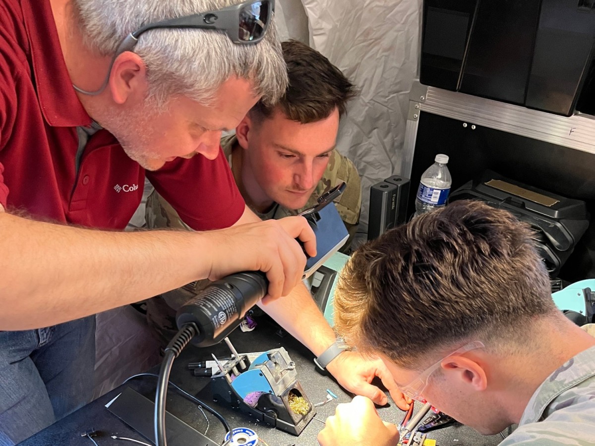 Making Prototypes next to the Battlefield with DEVCOM CBC’s ExLab ...