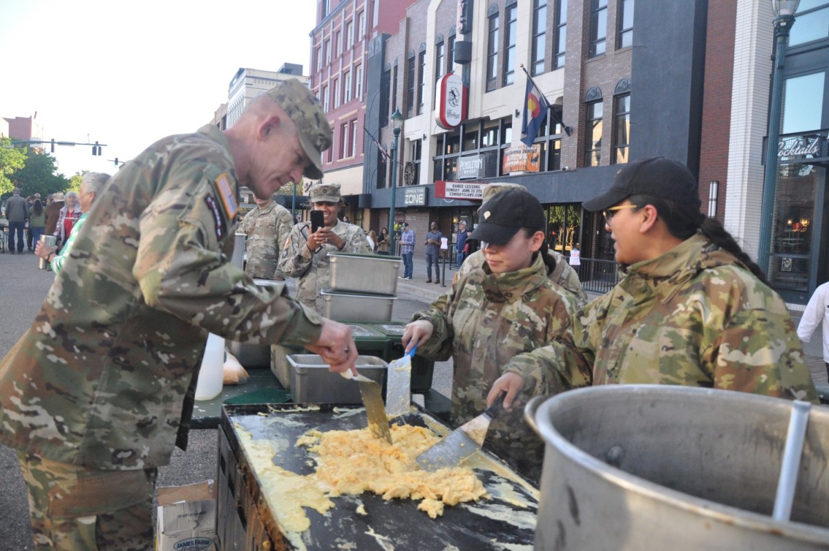 Soldiers volunteer during Western Heritage Street Breakfast | Article ...