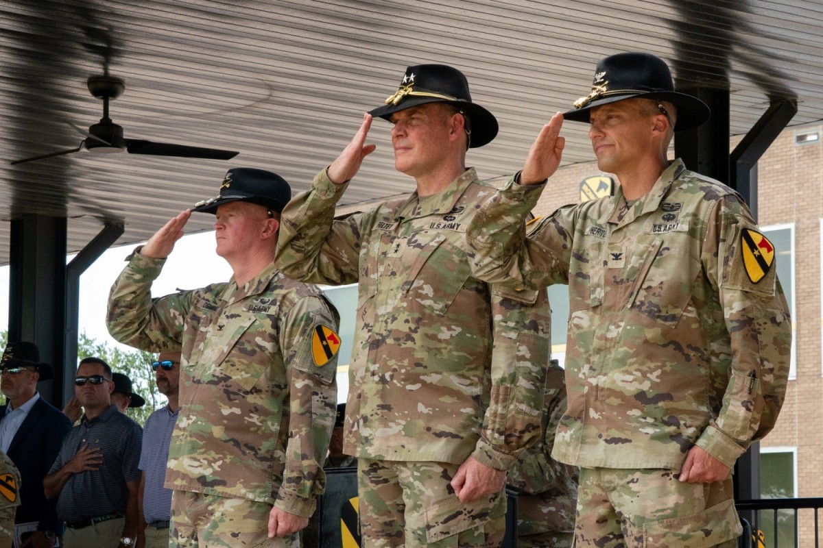 Ironhorse Welcomes New Brigade Commander | Article | The United States Army