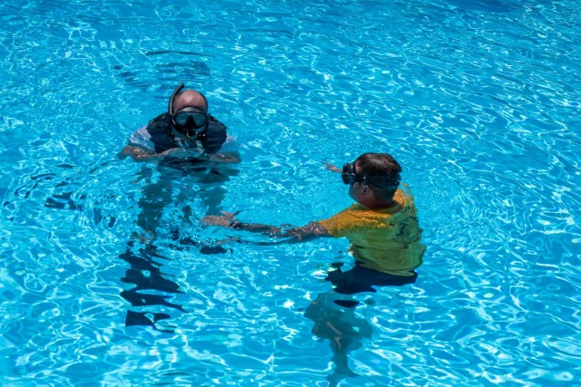 Army dive program looking for 'highly motivated, physically fit' junior ...