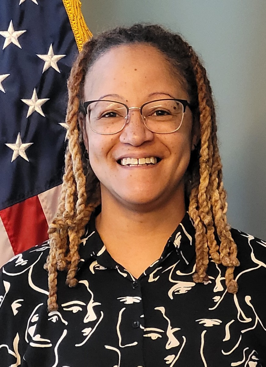 CECOM ILSC honors an AMC Employee of the Quarter | Article | The United ...