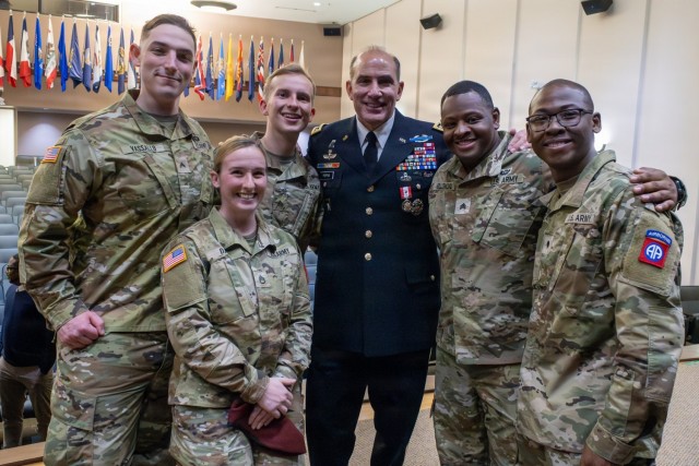 End of an Era: Last FORSCOM commander retires as unit cases its colors ...
