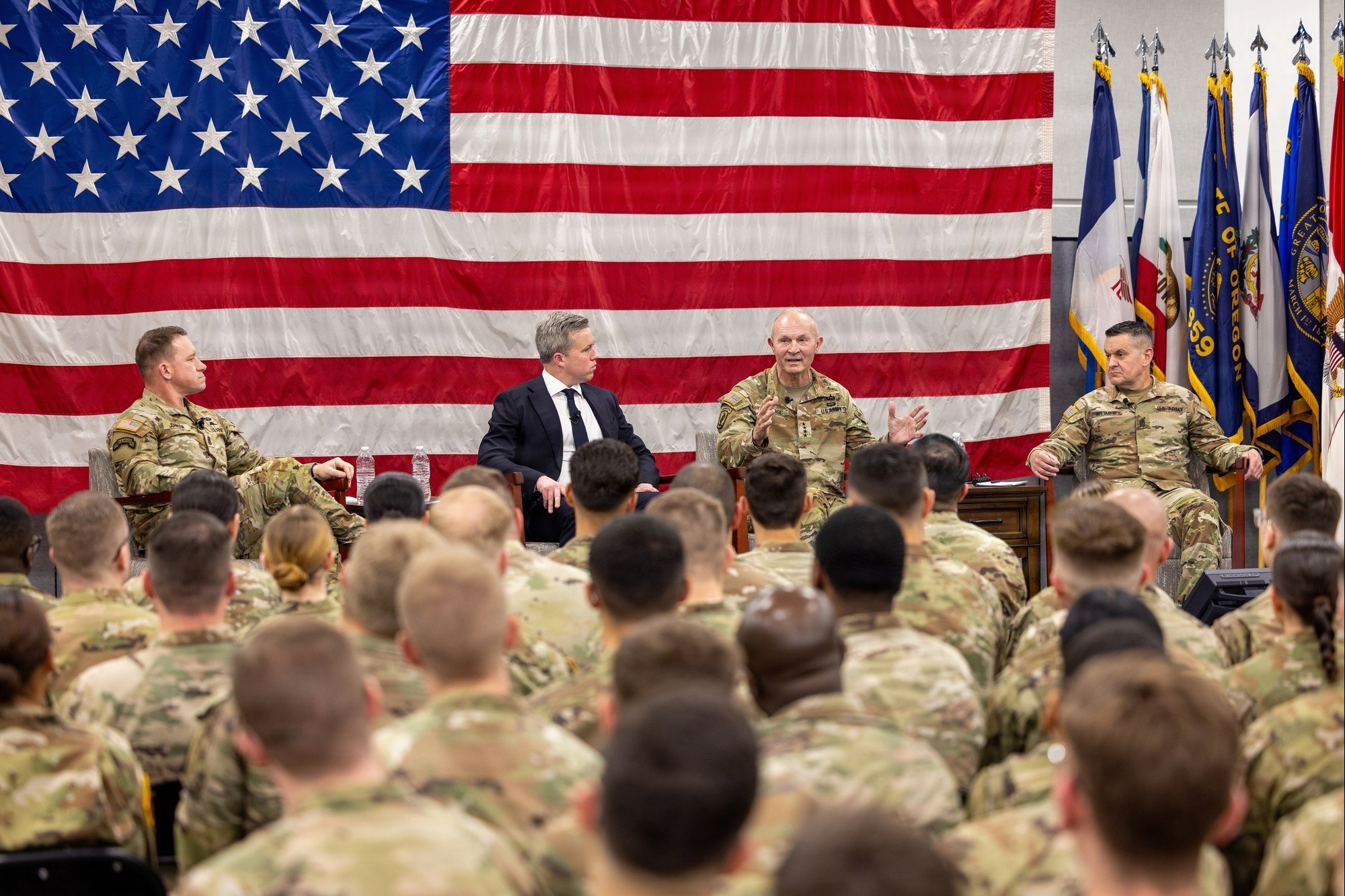 Army senior leaders highlight transformation initiatives, Soldier ...