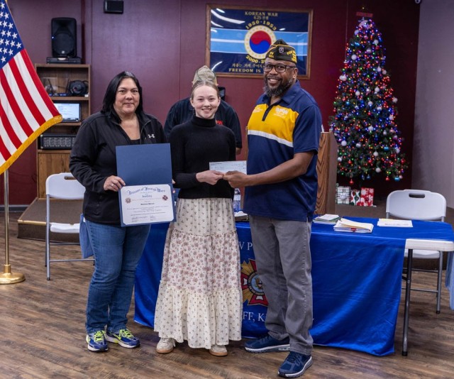 Fort Knox High School sophomore finds patriotism in gratitude, places ...