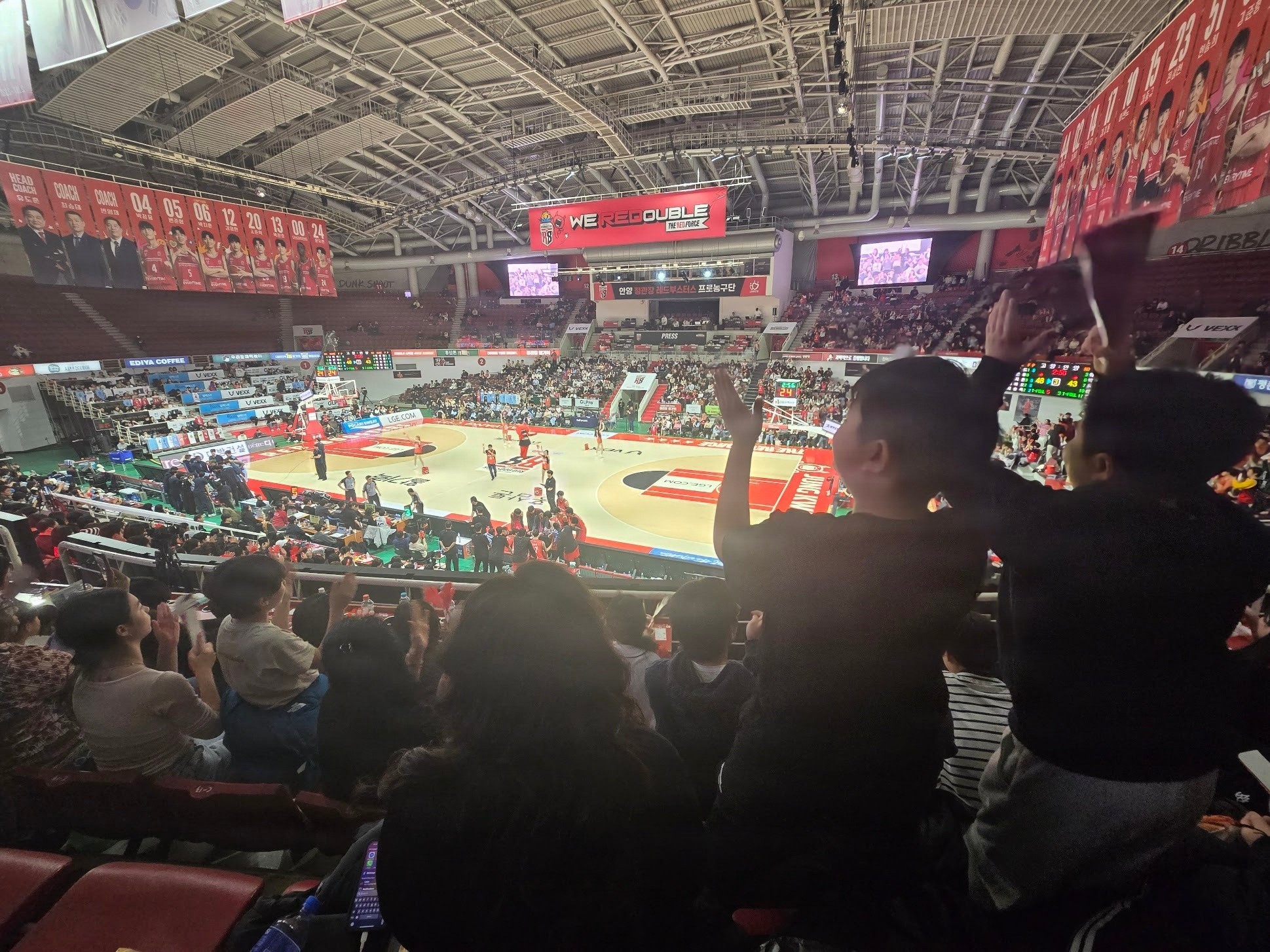 Hoop dreams: Families find common ground on the court | Article | The ...