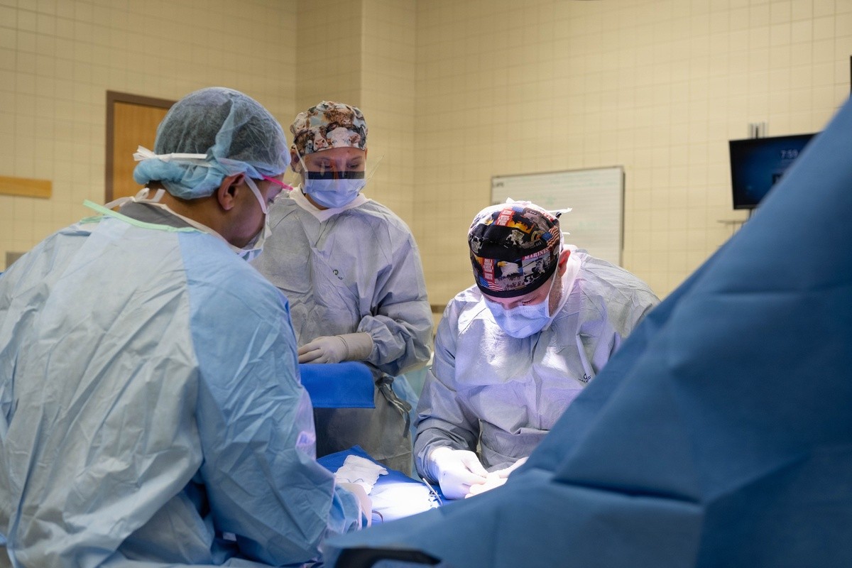 62nd Medical Brigade Soldiers operate surgical suites at Madigan to ...