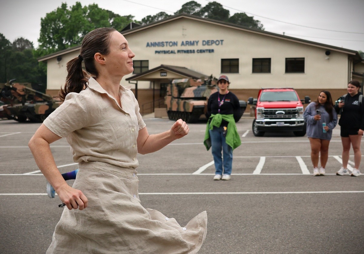 Sharing Army history, one stitch and stride at a time | Article | The ...