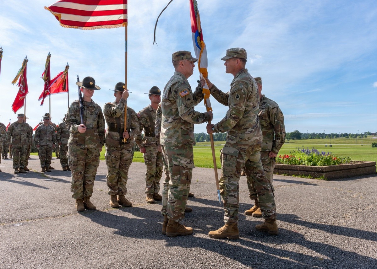 Passing the colors, 1st Engineer Brigade bids farewell to Glaspell and ...