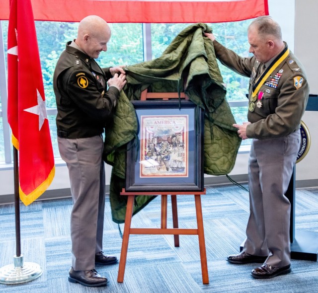 Officer, artist presents command with America 250th fine art during ...