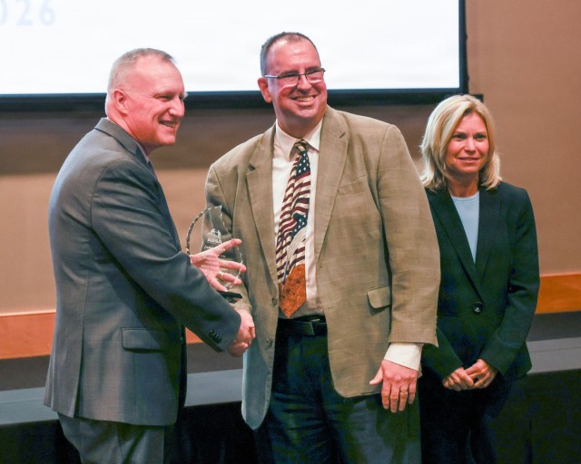 DEVCOM AvMC Director, Civilians honored for exemplary service | Article ...